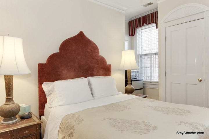 Historic Dupont Circle Inn ~ Moroccan Room - Arlington, VA