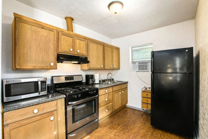 Cozy Bungalow W/hot Tub And Sauna - Billings, MT