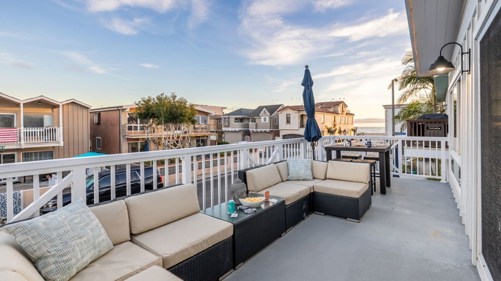 Ocean Breeze Ii By Avantstay | Steps To The Beach! - Newport Beach, CA