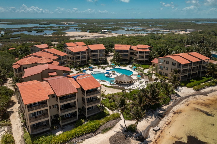 Rbr 1-1c Oceanfront 2 Br - Belize