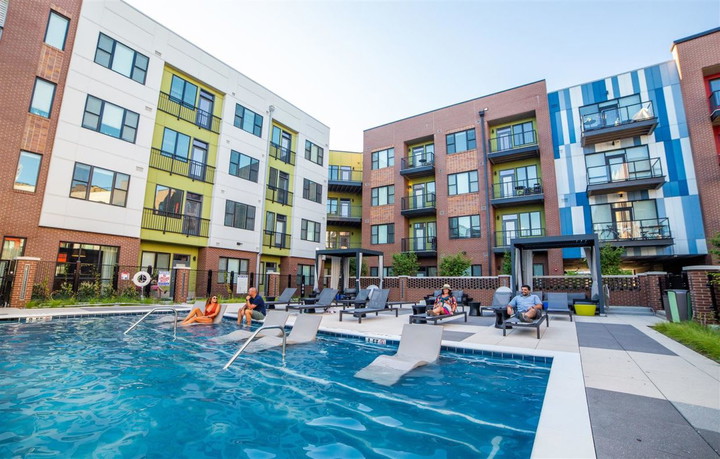 Downtown Apartment W/ Free Parking - Indianapolis, IN