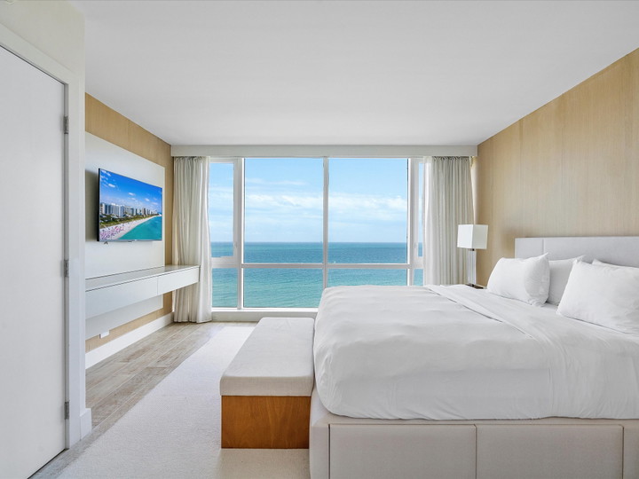 Luxurious 3/3 Direct Ocean At 1 Hotel & Homes - The Bahamas