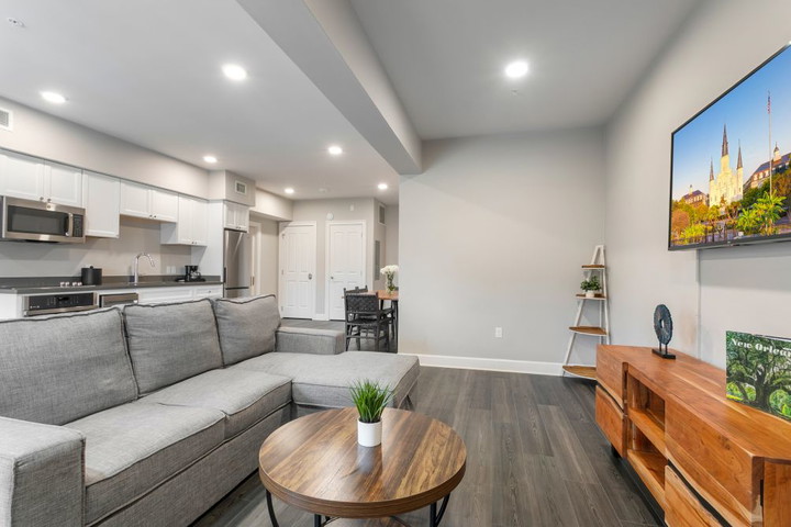 Spacious 2br Suite In The Heart Of New Orleans - New Orleans, LA