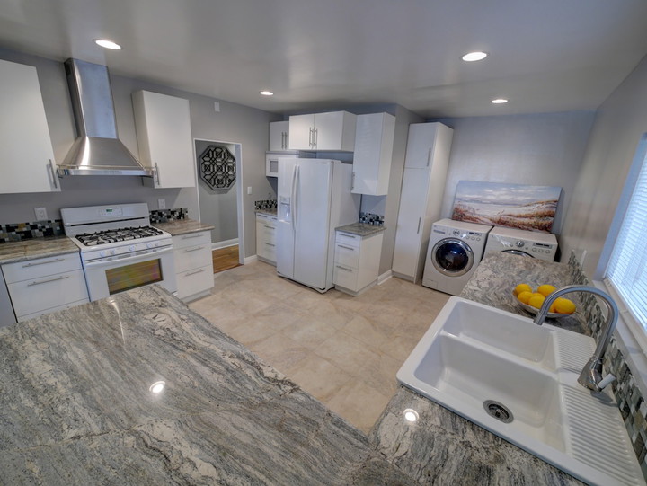 Greenview House - Burbank, CA