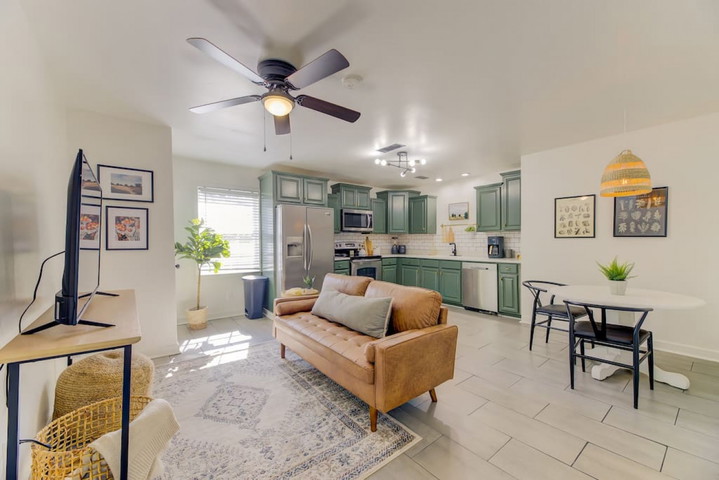 Funky River Explorer Apt | Large 1br 1ba Upstairs - Columbia, SC