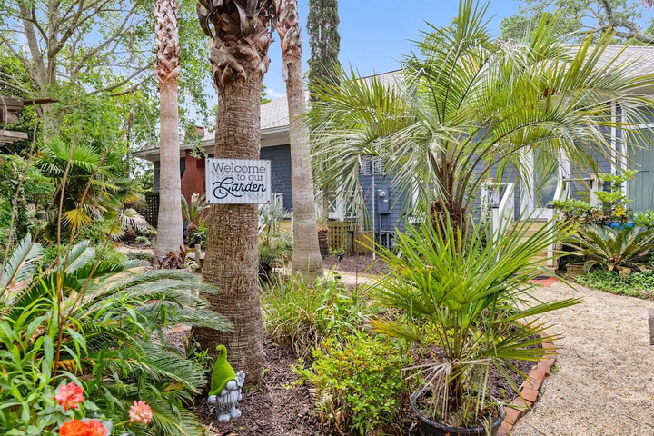 Bare Feet Bungalow -Close To Beach & Dog Friendly - Mississippi