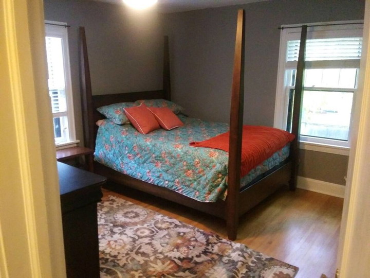 Private Room With Relaxing Backyard Oasis - Charming Historic Escape - Sioux Falls, SD