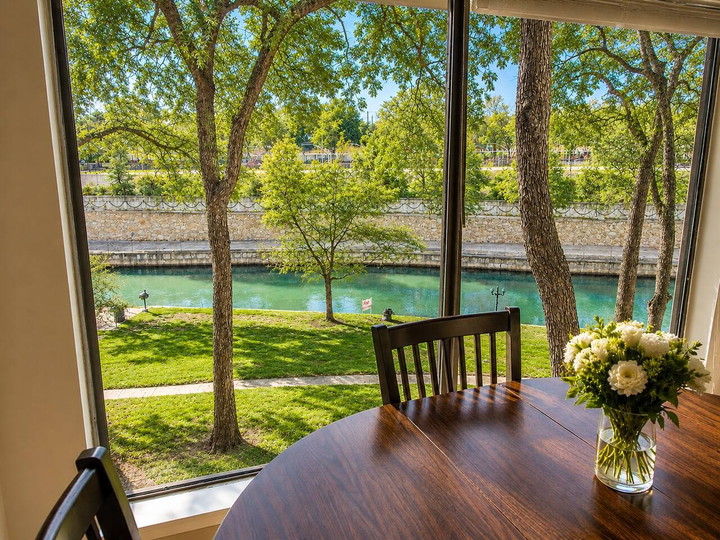 Comal River Bliss | On Comal | Walk To Downtown - New Braunfels, TX