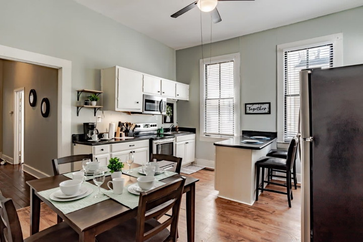 Mins From Downtown & Dining, Dauphin Darling 2 - Alabama