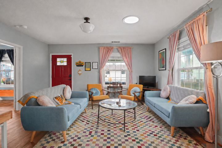 Walkable Davis Craftsman: Family & Pet-friendly - Davis