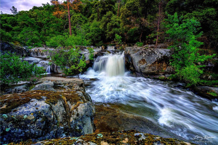 Expansive Waterfall And Playground - Stunning Private Getaway - Oakhurst, CA