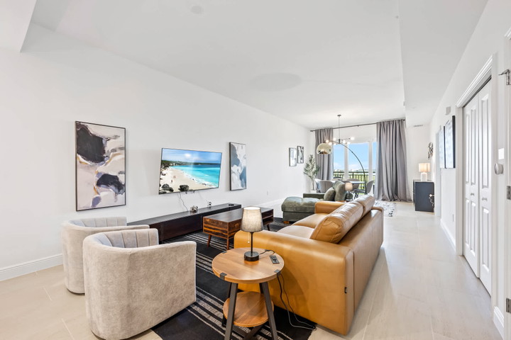River Fly-in: Penthouse W/ Views & Amenities - Merritt Island, FL