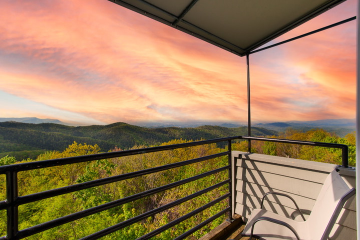 Highview Suites | Hot Tub & Pool Access! - Gatlinburg, TN