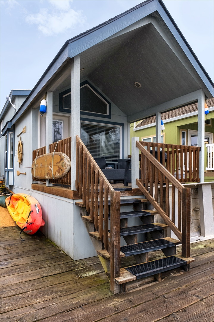 Boat House - Right On The Dock Facing The Historic Noyo Harbor And The Pacific Ocean Itself - Fort Bragg