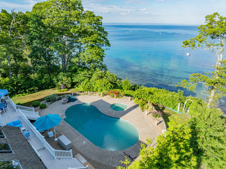 Ocean's Edge With Pool, Hot Tub & Beach Access - Massachusetts