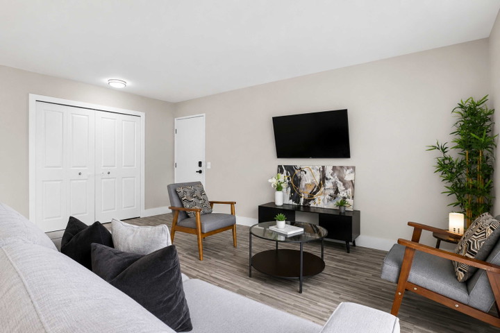Your Home Away From Home In Rochester Hills! - Rochester Hills, MI