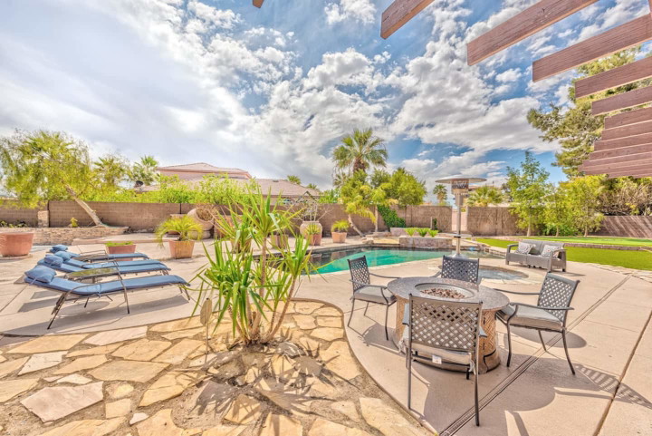 777rentals - 4br/3ba - Beautiful Yard, Pool, Spa - Las Vegas, NV