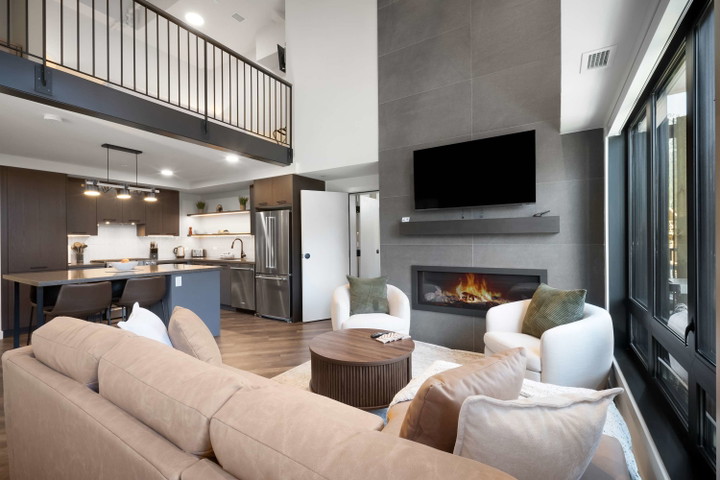 New 3 King Beds Private Baths Top Floor Views Near Banff - Canadá