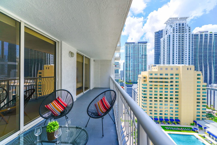 Brickell 1br | Free Parking | Pool & Gym - The Bahamas