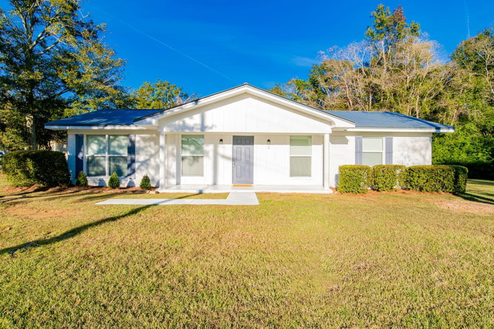 South Alabama Home Near Colleges - Mobile, AL