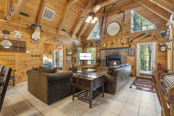 Cozy Cabin With Hot Tub And Firepit - Charming Ozark Hideaway - Misuri