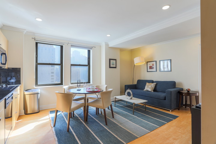 Charming Hideaway With Cozy Comfort - Inviting Oasis - Manhattan, NY