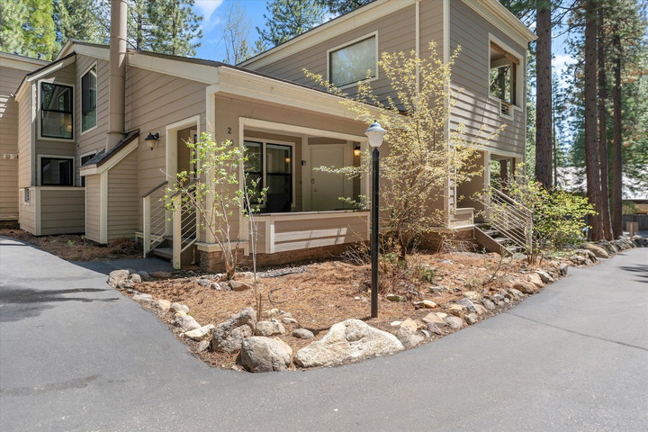 Raccoon Roost Condo | Community Pool & Club House - Carson City, NV