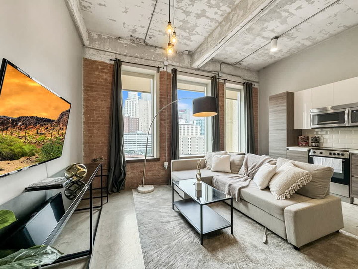 Elegant 1bd | Dt Dallas | Sleeps 4 | Valetparking - Dallas, TX