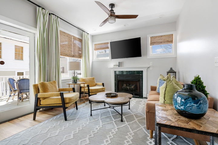 Luxury 3br Suite W. Parking, Gym, Best Location! - Charleston, SC