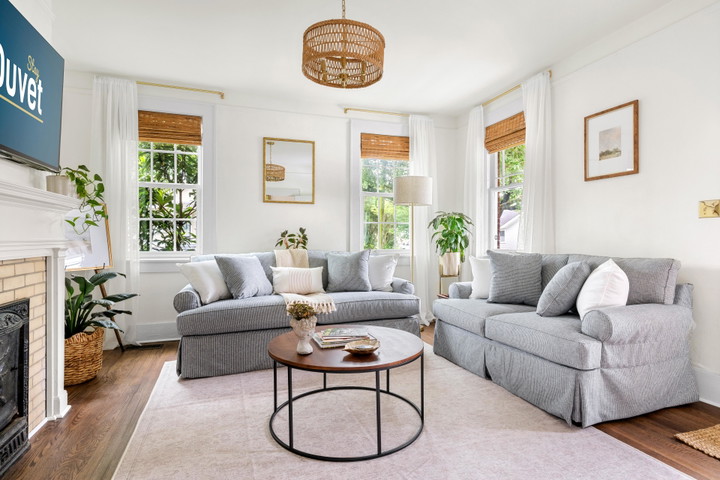 Comfy On King Street | Peachy King - Charleston, SC