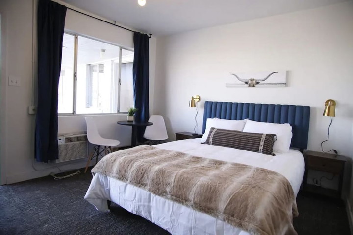 Charming Private Retreat With Secure Entry And Cozy Amenities - Delightful Haven - United States