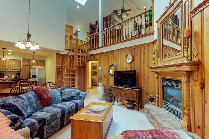 Snowfire 314a - Wheeler Peak Views & Private Deck - Eagle Nest, NM