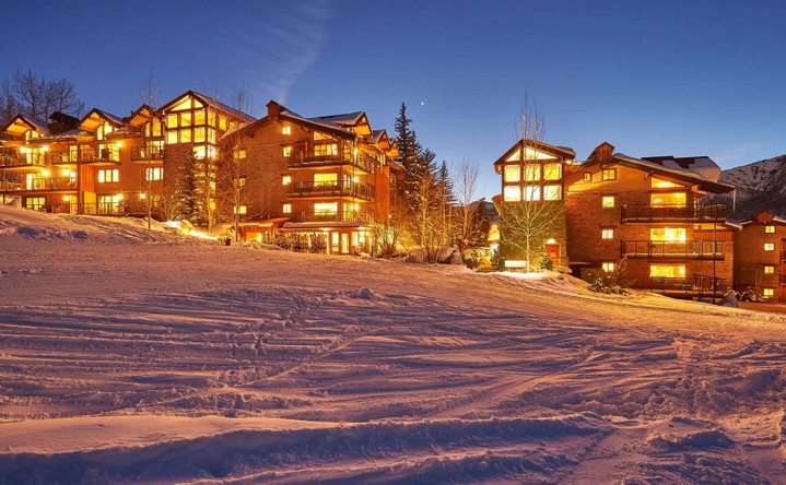 Slopeside 3br In Snowmass Village W/ On-site Ski Shop, Spa And Heated Pool! - Snowmass Village, CO