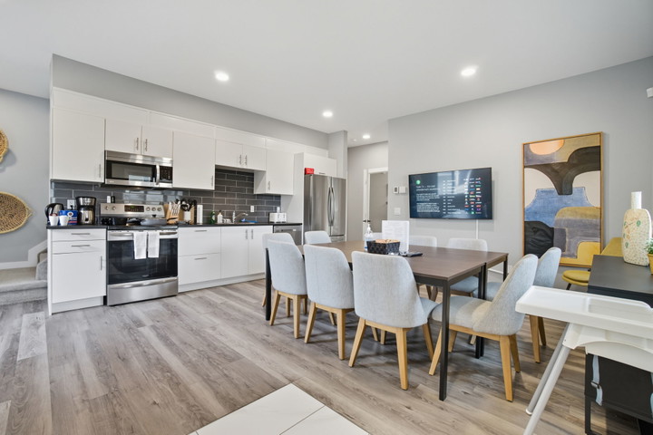 Monica - Large 6br Family Home In Central Location - Canada