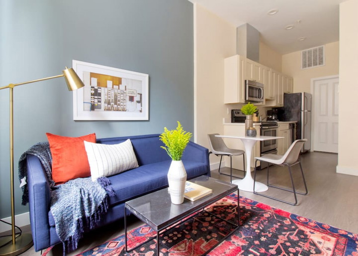 Bright & Bold Loft | Fast Wifi | Downtown Boston - Boston, MA