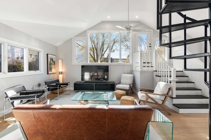 Unique Architectural Home, Walk To Town And Beach! - Provincetown, MA