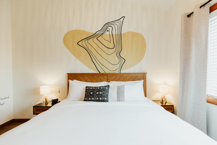 Mt. Cleveland At Switchback Suites Boutique Hotel - Kalispell, MT
