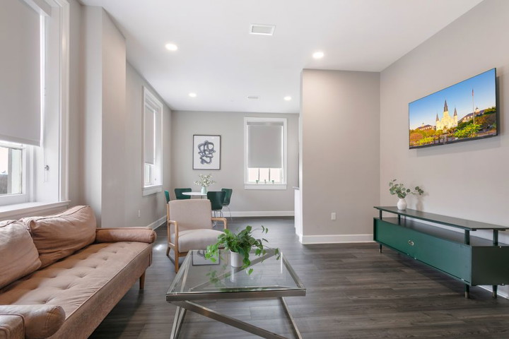 Elegant 1br Retreat Steps From The French Quarter - New Orleans, LA