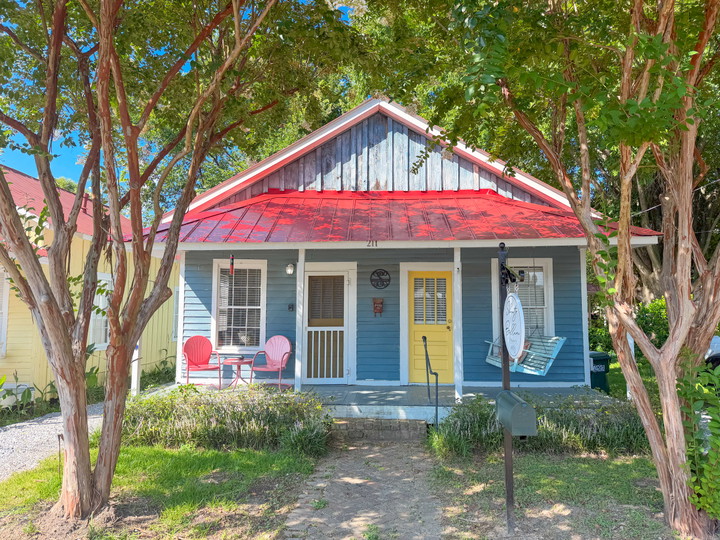 Charming Cottage With Full Kitchen And Washer Dryer - Cozy Retreat - Natchez, MS