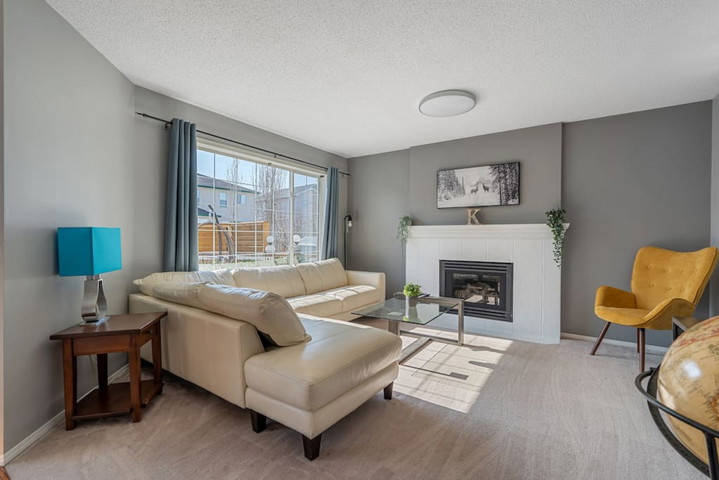 The Highland | Fenced Yard | Gym | Office | Pets - Canada