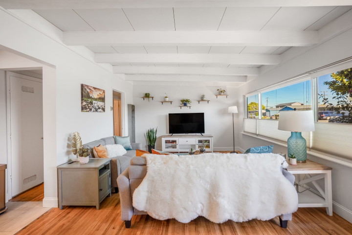 Updated 3 Bd Home, Pet Friendly, Backyard Oasis - Santa Maria, CA
