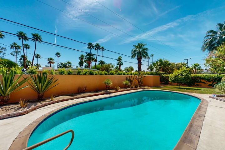 Elegant, Dog-friendly House With Private Hot Tub & Outdoor Pool - Palm Springs, CA