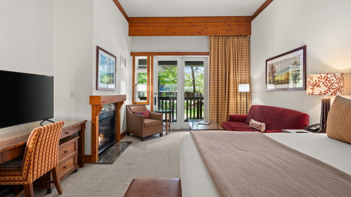 Slope-side Access And Outdoor Pool - Cozy Mountain Retreat - Vermont