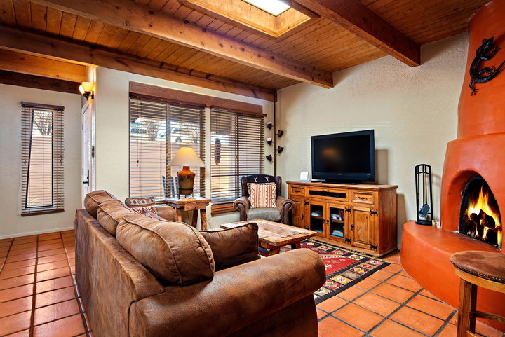 Charming Getaway With Kiva Fireplace And Private Patio - Inviting Sanctuary - Santa Fe, NM