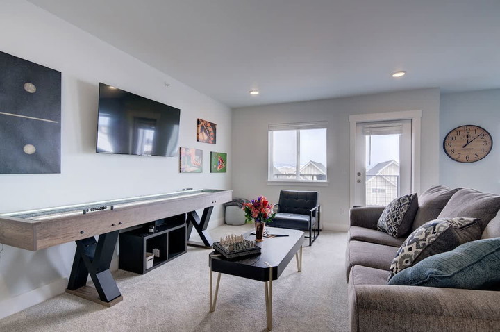 2 Adjoining Condos Rent Together - Bozeman, MT