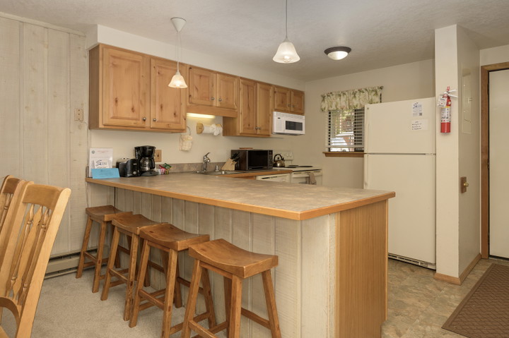 Cozy Retreat With Gas Fireplace And Private Patio - Inviting Comfort - 溫特帕克