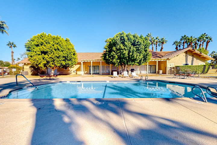 Gated Community Home With 2 Pools, Hot Tubs, Private Patio, Ac, & W/d - Palm Desert, CA