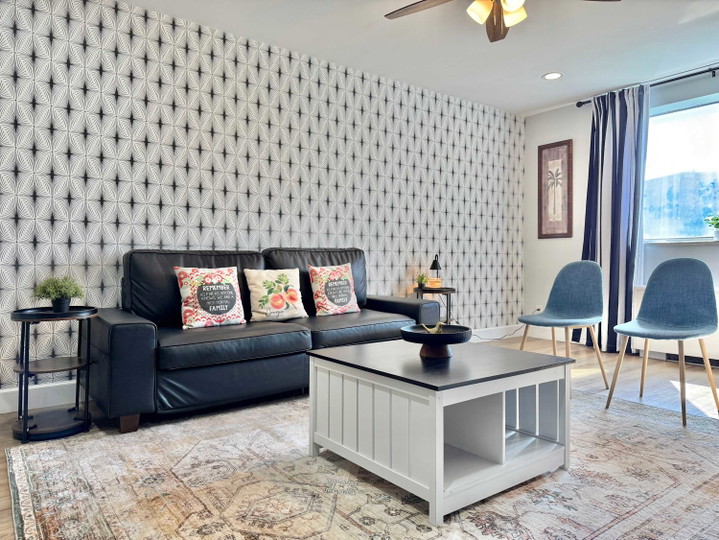 Spacious Downtown Atlanta Condo With Parking - Atlanta, GA
