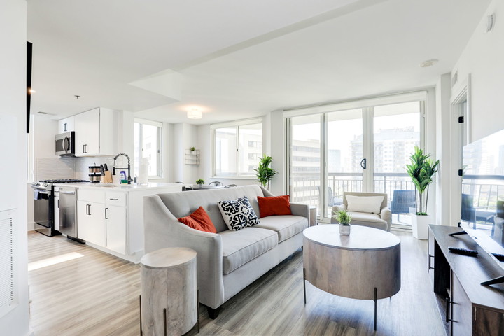 Luxury Apt: Pool & Gym, Near Dc & Airport - Arlington, VA