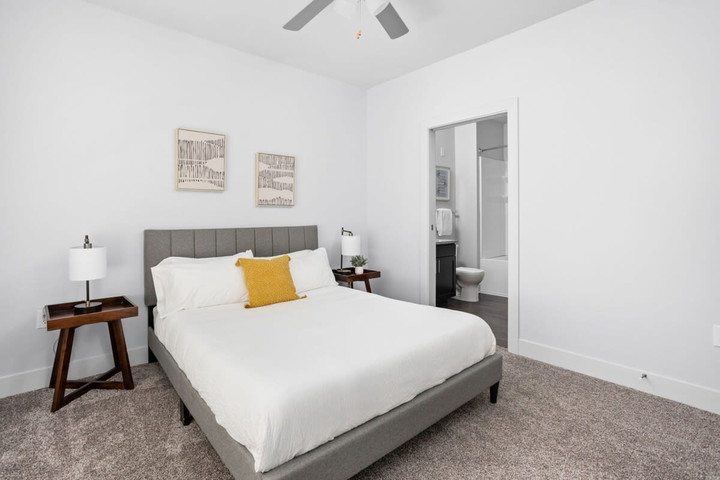 Cozysuites Modern 2br/2ba, Nora Indianapolis - Indianapolis